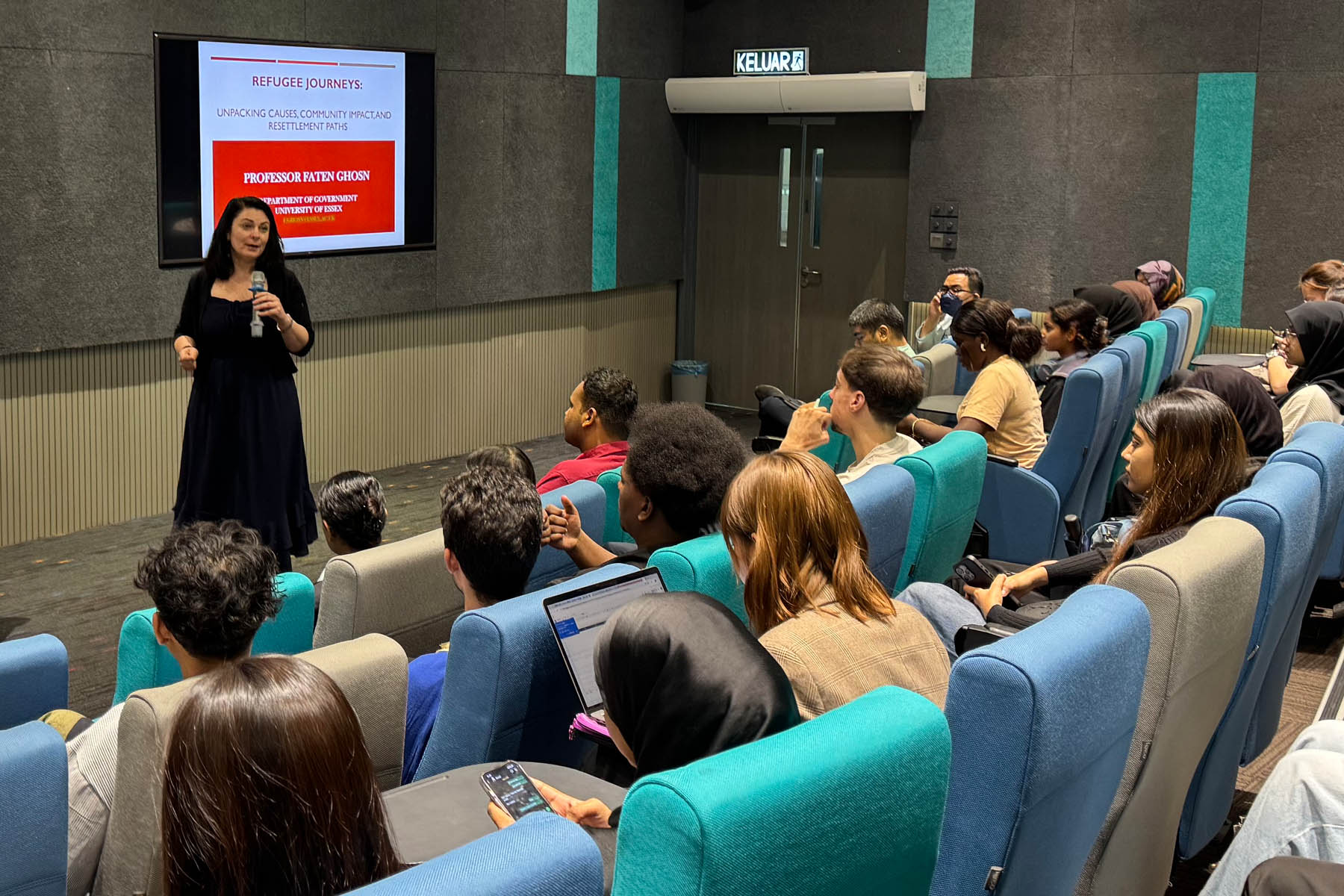 APU Students Gain Profound Insights from ‘Refugee Journeys’ Lecture | APU